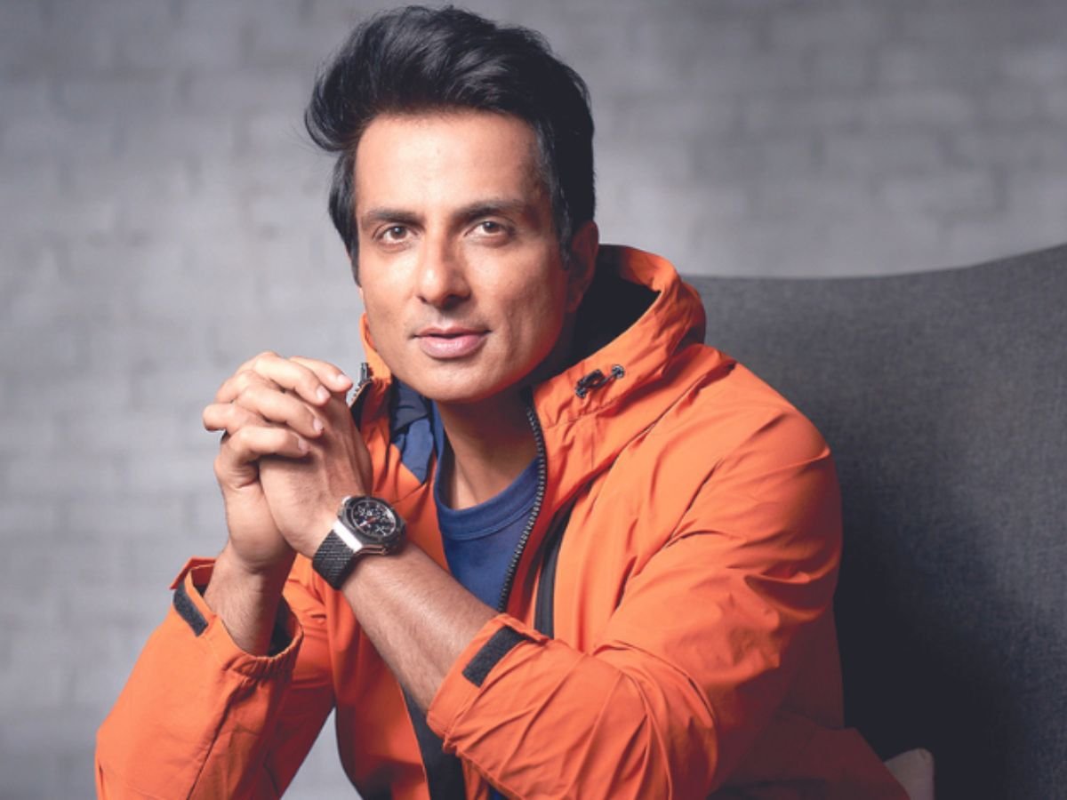 Sonu Sood Honored with Gigantic Pop Art Portrait for His Birthday