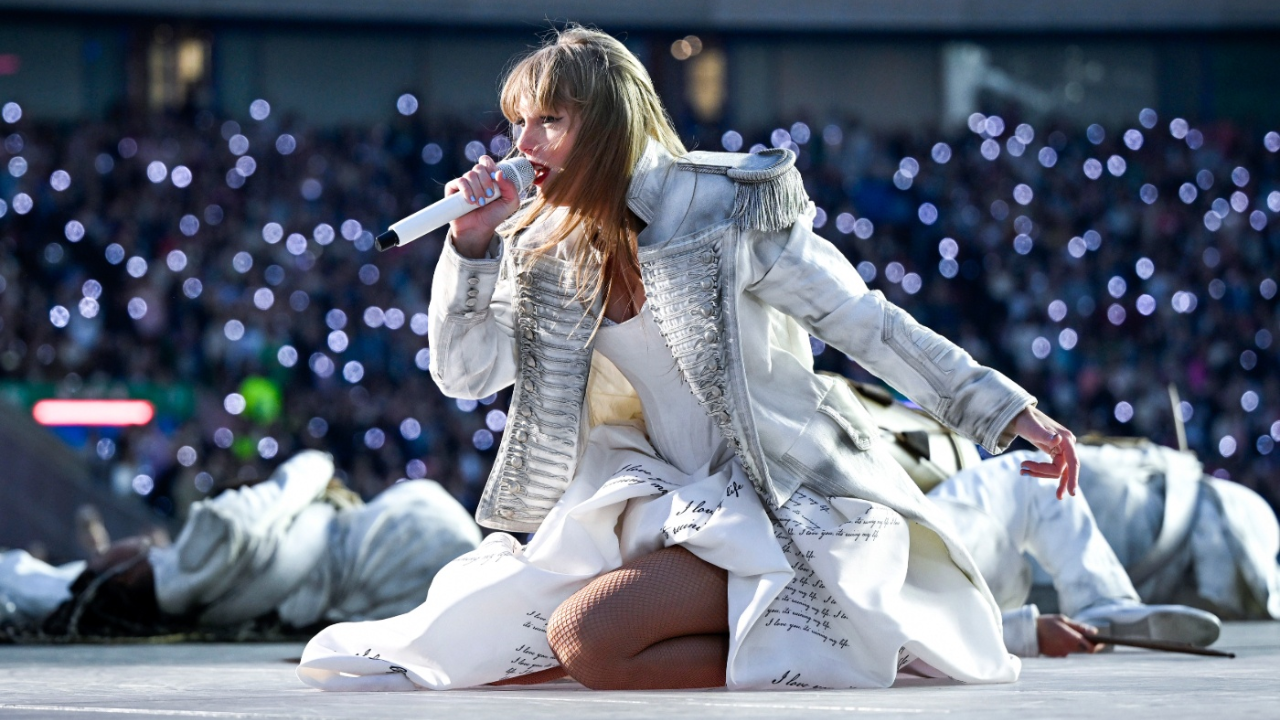 Taylor Swift Delights Fans with Surprise Performance at The Eras Tour in Edinburgh - Jay-Ho!